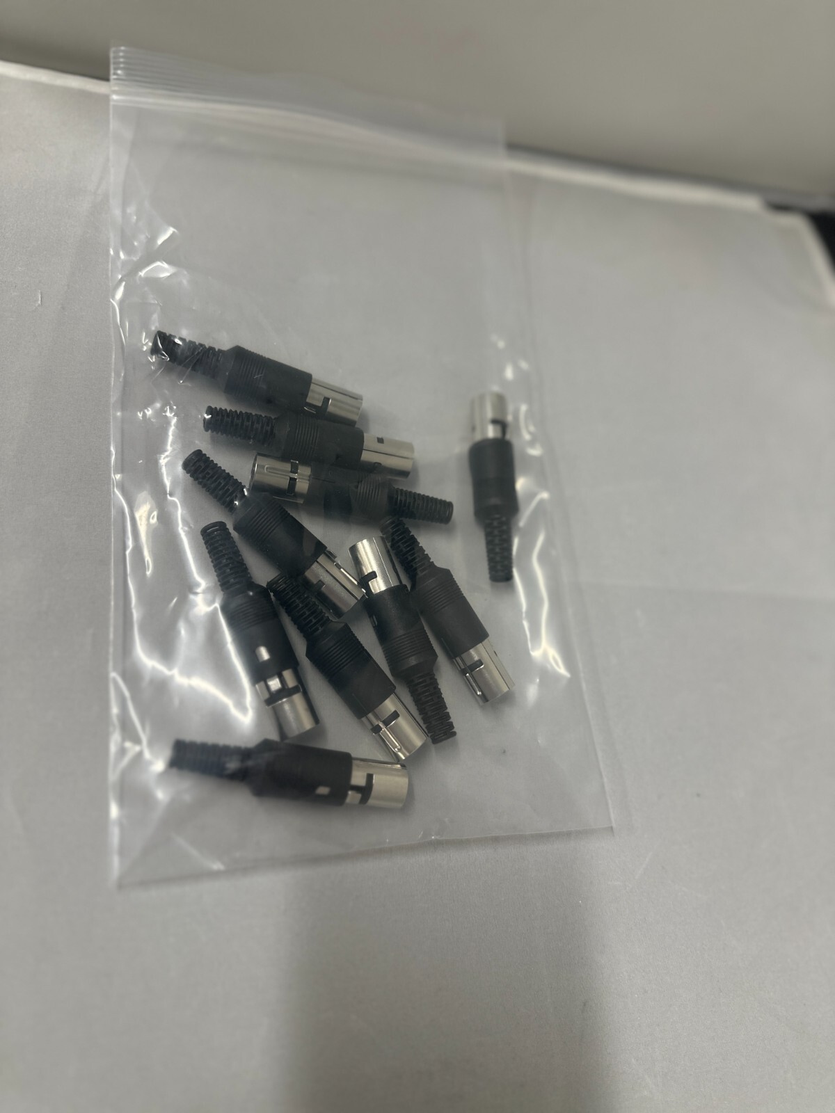 NEW DIGI-KEY 275-1001-ND CONNECTOR CIRCULAR DIN PLUG 4 POSITION YE-1154 ...