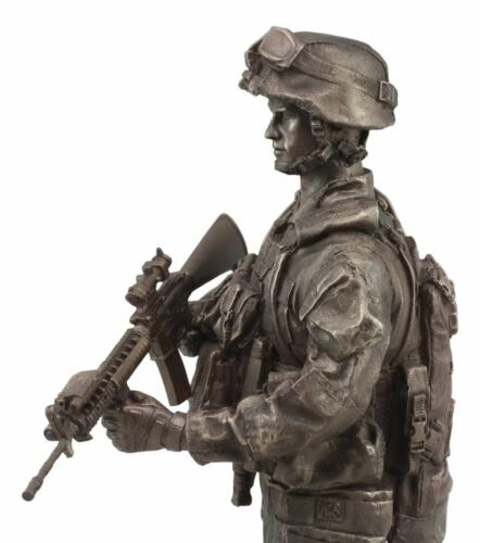 Army Military Soldier Standing Guard Armed Forces Figurine Large 13.5"h ...