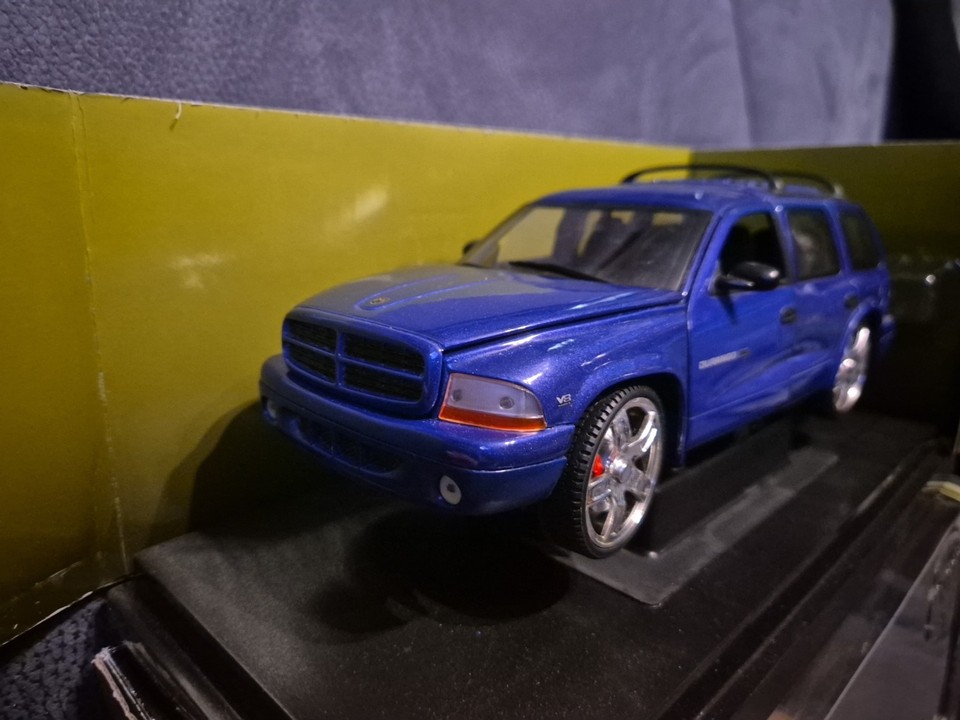 (SB-81) Ertl American Muscle 2000 Dodge Durango Slammed in 1:18 in OVP ...