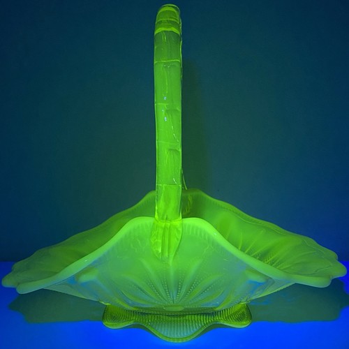 LARGE 10” Fenton Cactus Uranium Glass Basket Topaz Opalescent Vaseline ...