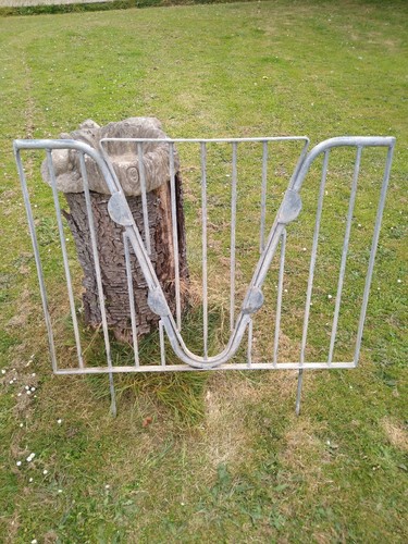 Anti-weave stable grill with removable insert - Brackets Included | eBay