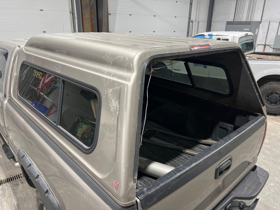 2002 GMC Sierra 2500HD Pewter Met-11U Camper Shell *(NO Rear Glass ...