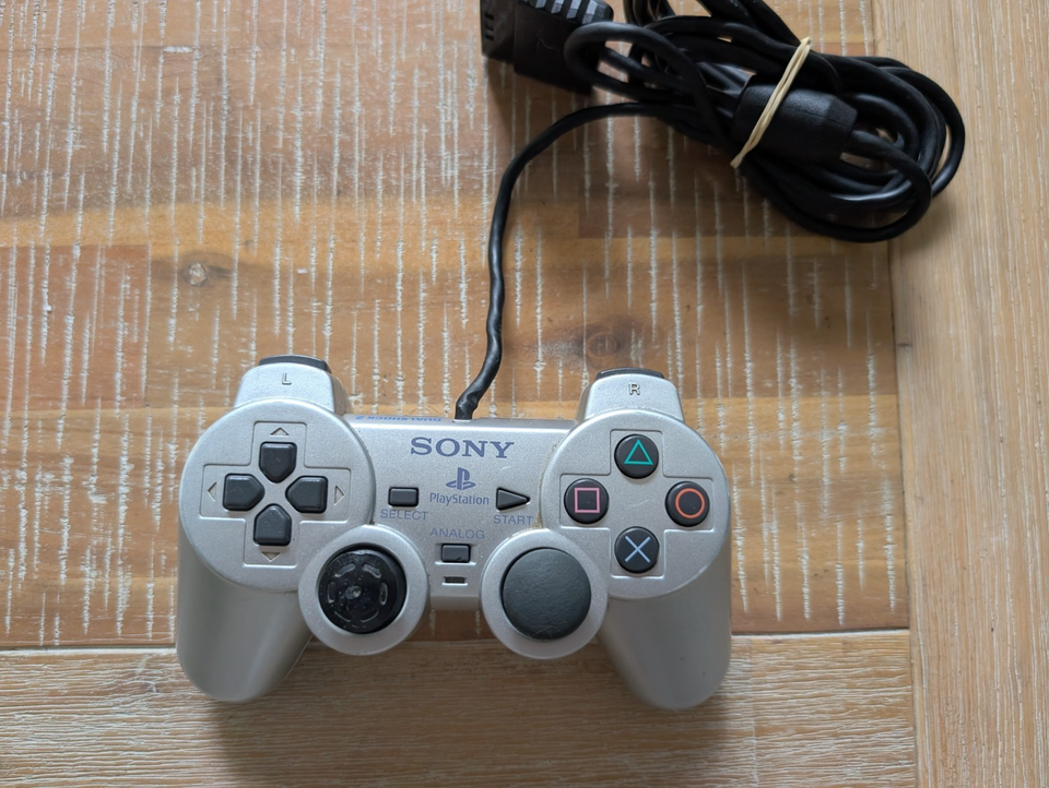 Sony PlayStation 2 PS2 Silver Slim Console SCPH-70002 + 2 x Controller ...