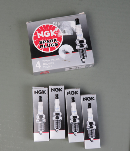 NGK Spark Plug BPR6ES 7131 Standard Plug (Box of 4) 87295071311| eBay