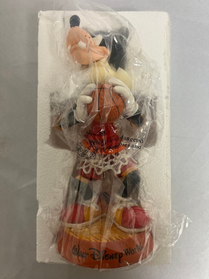 Walt Disney World Disneyland Goofy Basketball Bobble Head Figurine ...