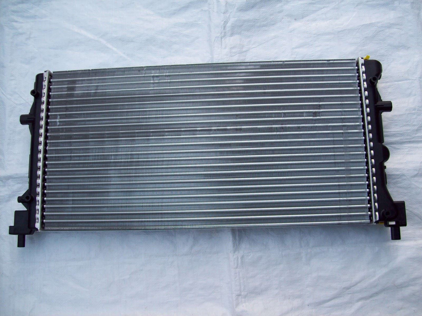 Volkswagen Polo V 6r 2011 Water Coolant Radiator 6R0121253 Diesel ...