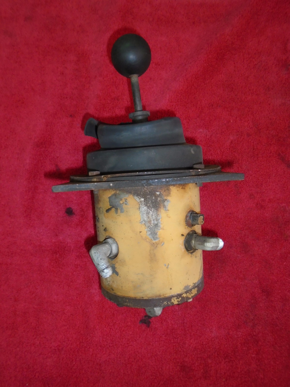 Grove AP308 Crane Carry Deck Outrigger Control Valve | eBay