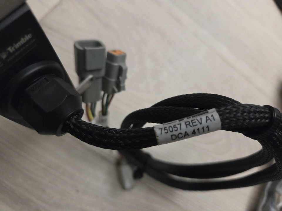 Trimble 75050-02 field-IQ Master Switch-Box with cable 75057 | eBay