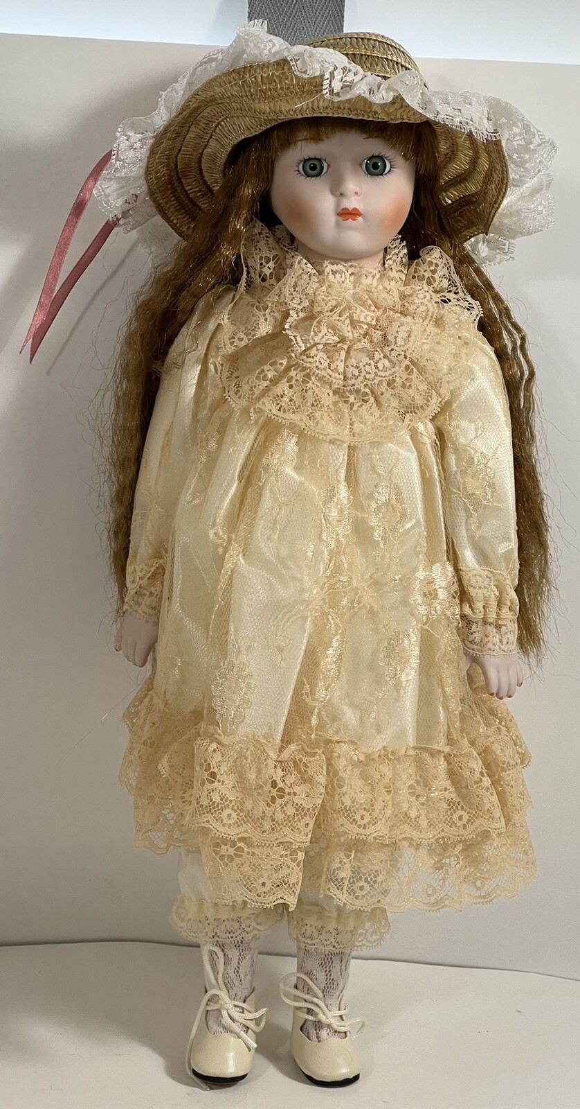 The heritage mint ltd collection 16 inch Megan d-33 porcelain doll 1988 ...