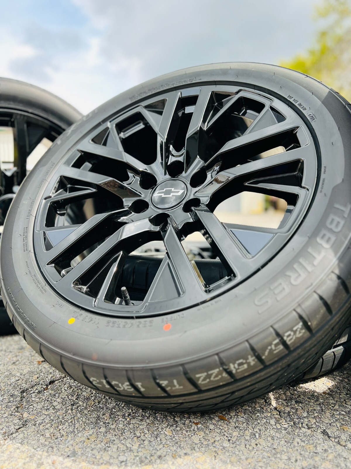 Black Chevy Silverado Wheels 22" GMC Sierra Rims 2024 Escalade Tires ...