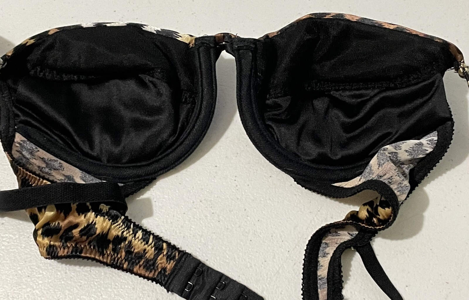 Vintage Victoria’s Secret Second Skin Bra Leopard Pri… - Gem