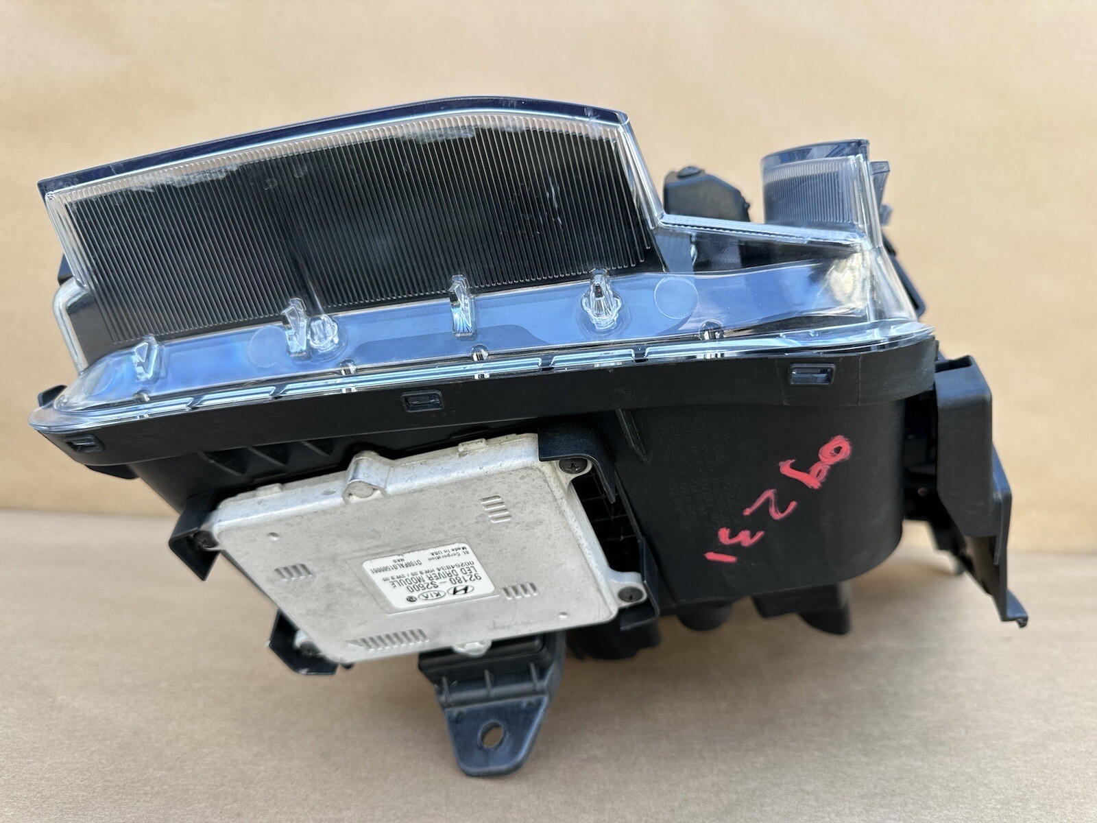 2021-2023 Hyundai Santa Fe LED Headlight Assembly, RH Pass OEM 92102 ...