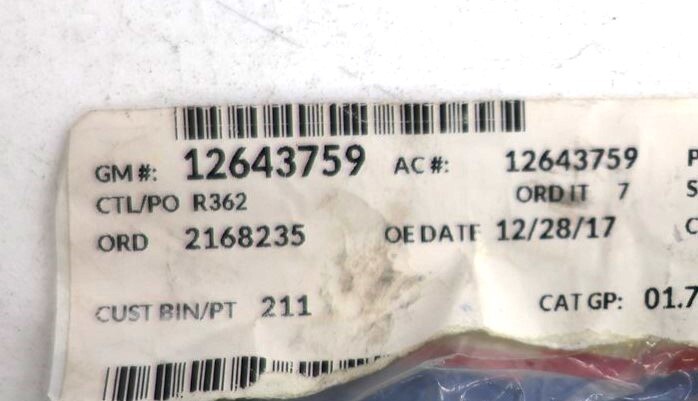 NEW OEM GM Engine Oil Filler Cap 12643759 Express Savana Silverado ...