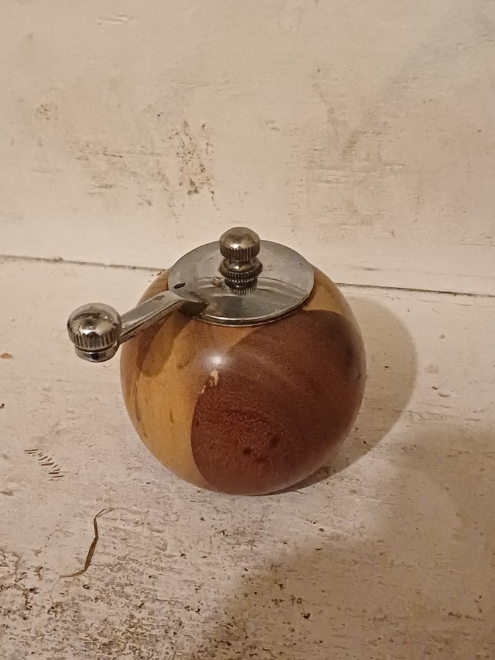 vintage Hand-Crank Pepper Mill Grinder, Adjustable Coarseness, Wood ...
