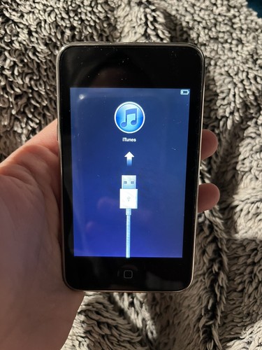 Apple iPod Touch 2nd Generation 8GB MC086LL | eBay