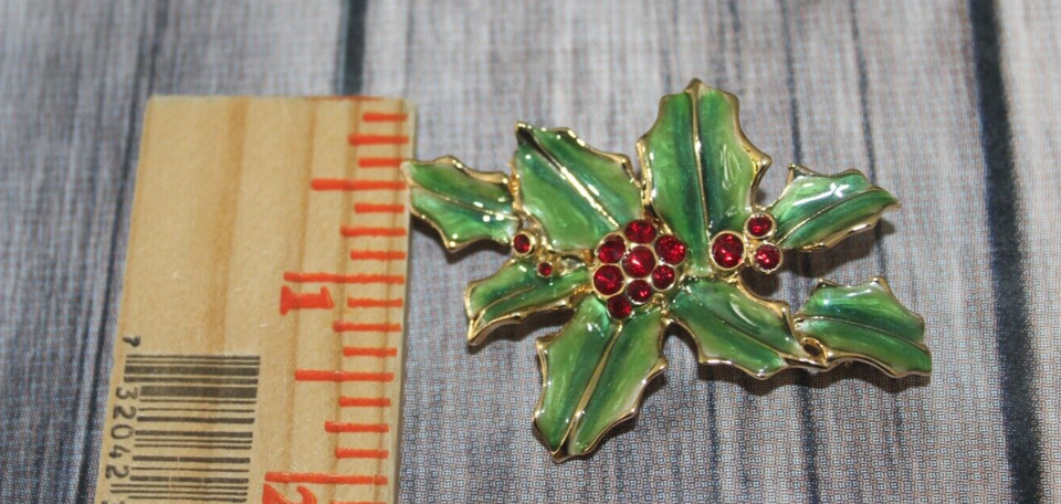 Talbots Christmas Holiday Pin Holly Leaves Berries in Box 3" x 1.5 ...