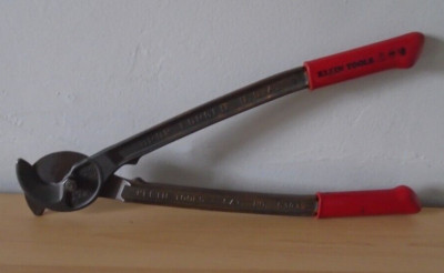 KLEIN TOOLS 63035 Drop Forged Cable Cutters Shear Cut Hook Jaws Made ...