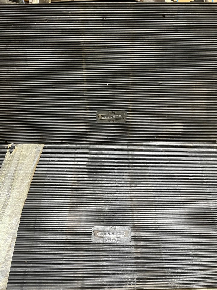 4 Plates - CASCADE Forklift Carton Bale Clamp Rubber Pad 32"x18" New ...