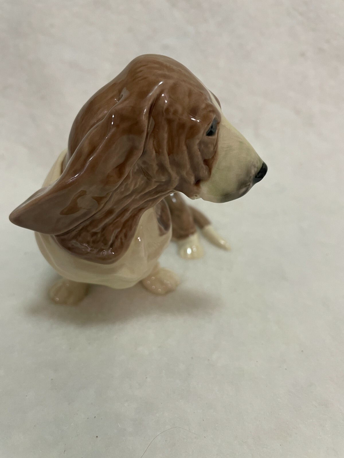vintage Charm of Creamware sitting Bassett Hound Heredities 4"tall 5 ...