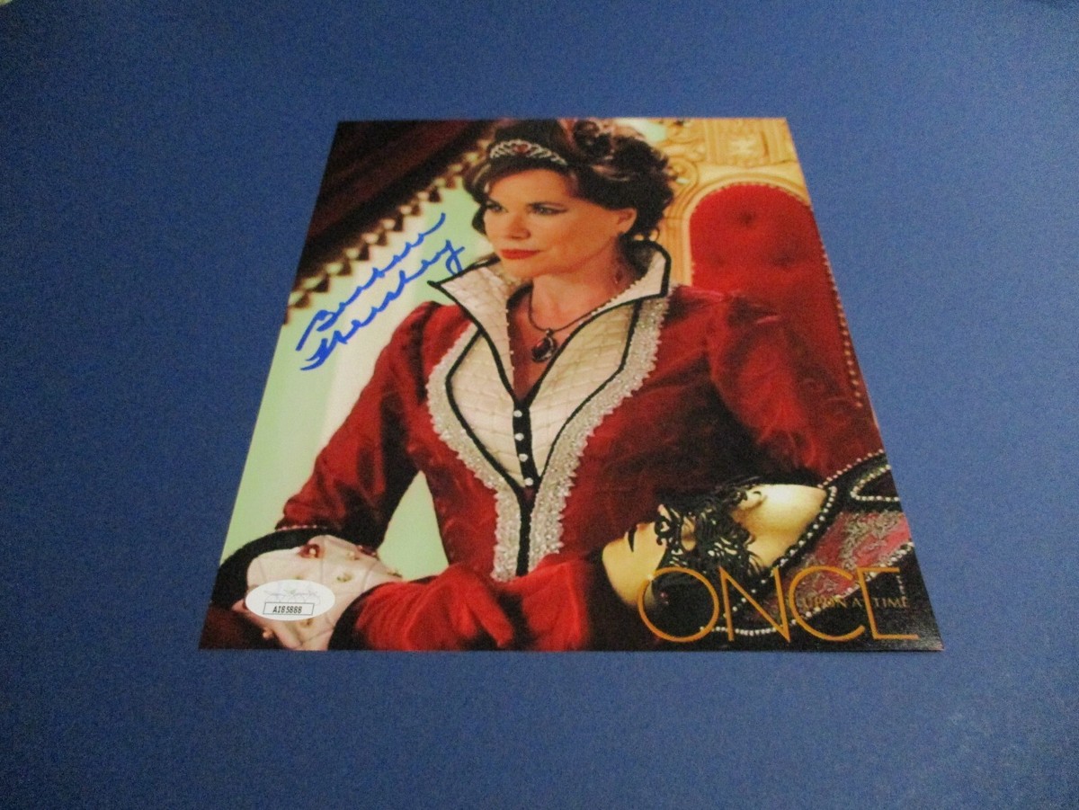 Barbara Hershey Cora