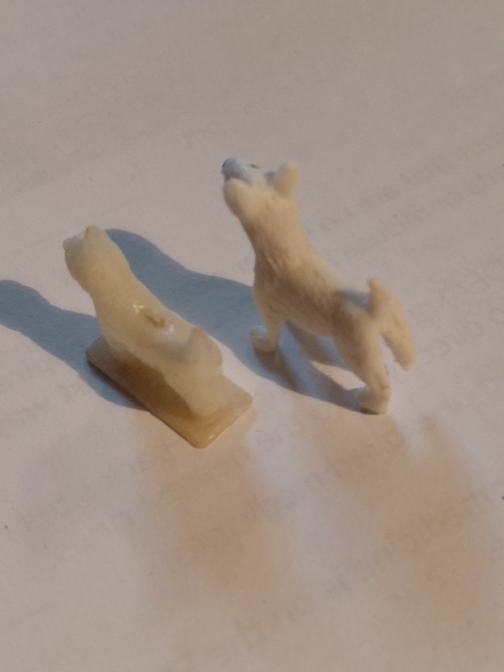 2 plastic Scottish Terrier 'Scotty' dogs 1 inch long. White. | eBay