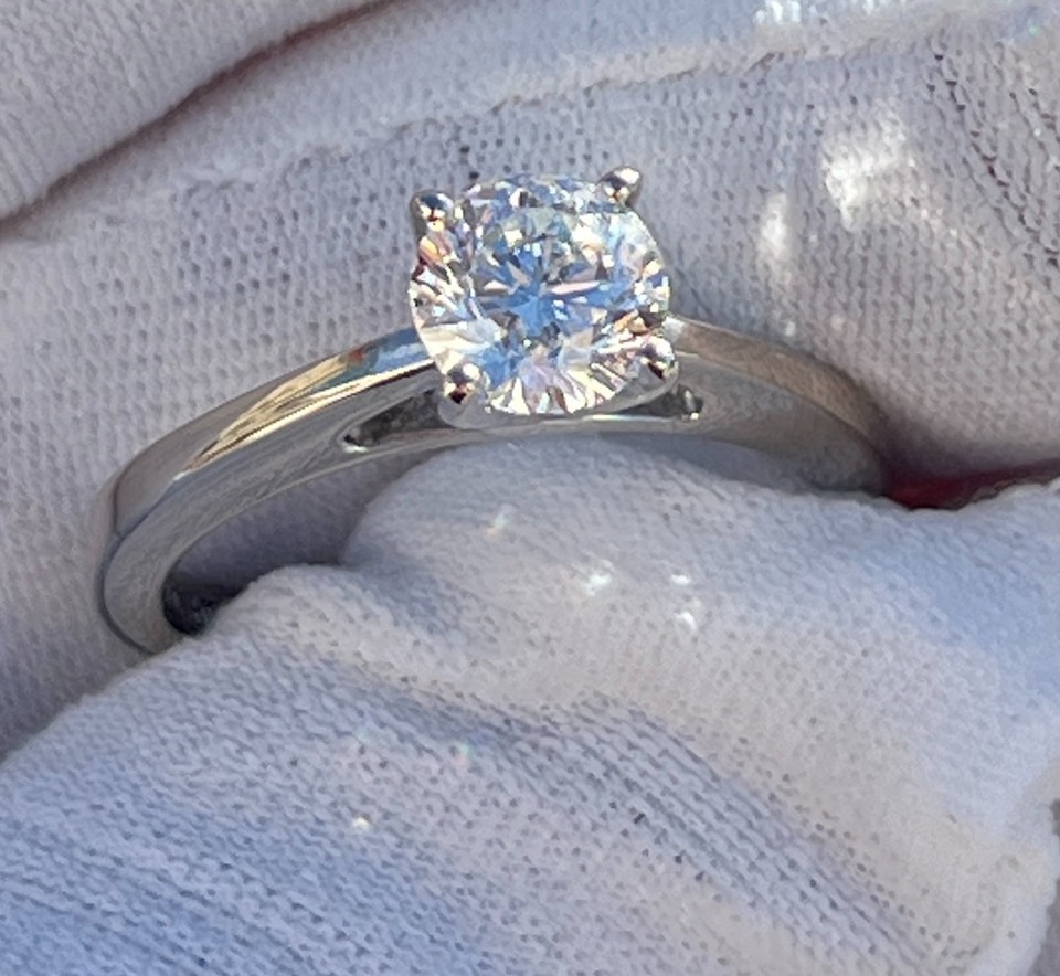 18k White Gold 0.95ct Zales Celebration Diamond Solitaire Engagement ...