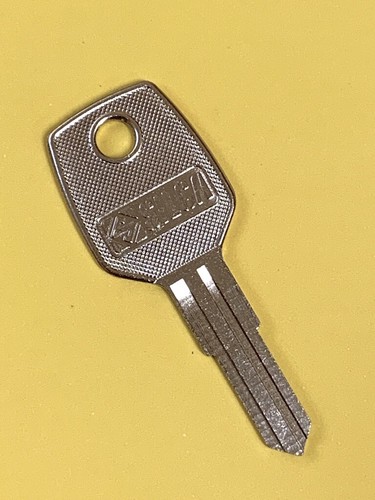 KAWASAKI Motorbike Keyblank, KW5 Key Blank-Motorcycle-FREE POST | eBay UK