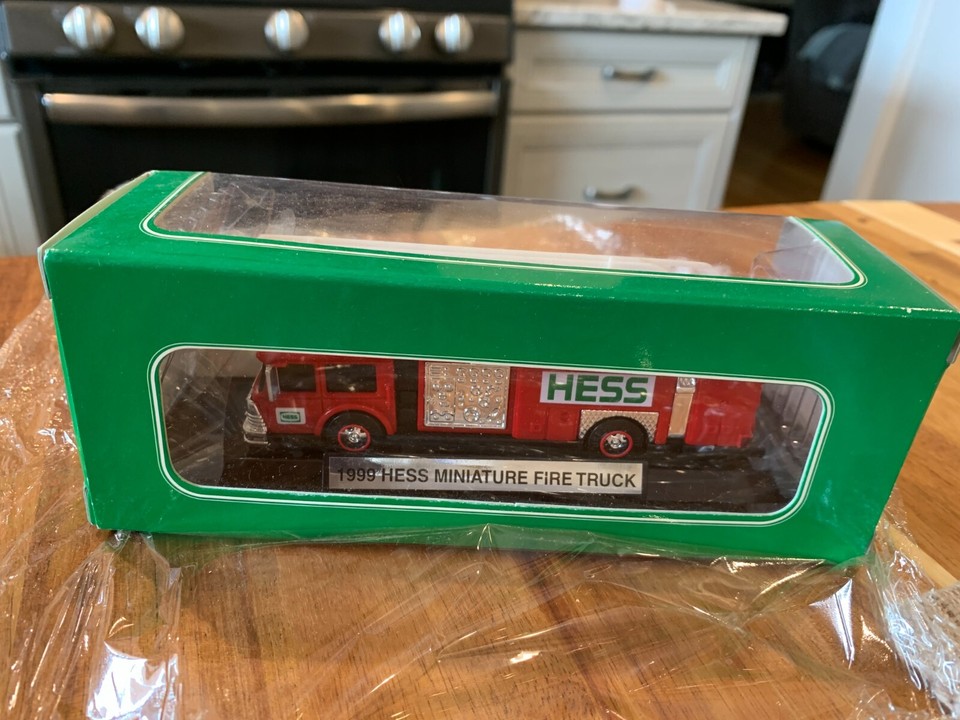 1999 Hess Collectible Mini Miniature Toy Truck "Fire Truck" NEW IN BOX ...