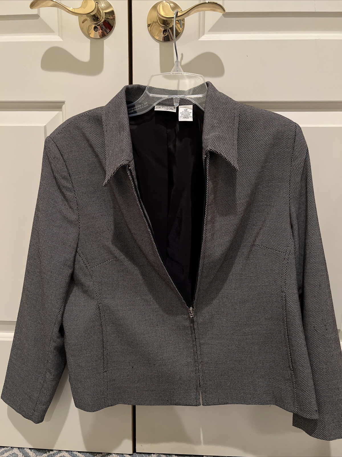 Kim Rogers Signature 12P Jacket Gray & White Full Zip - Gem