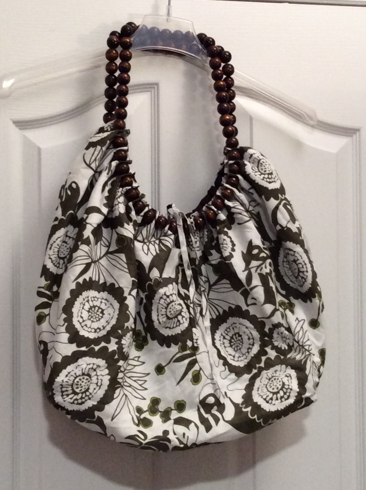 AMICI ACCESSORIES Reversible Handbag / Tote/ Beach Bag. Green/Ivory ...