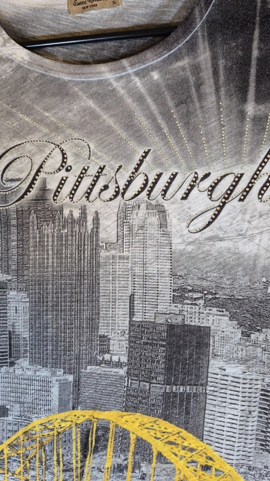 Sweet Gisele Women's Shirt Size XL Pittsburgh Graphic Designer Tee ...