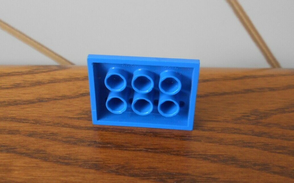 BLUE 4x3 3x4 slope printed brick YELLOW LINES genuine LEGO vintage ...