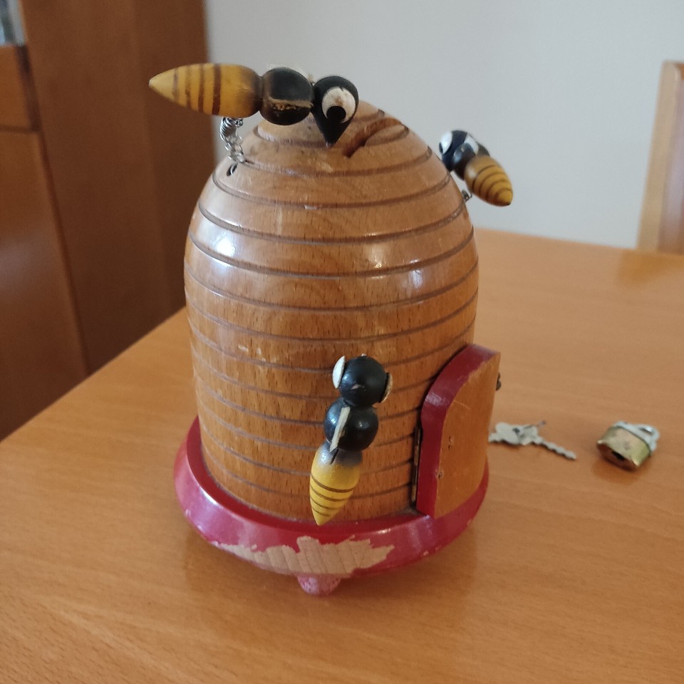 Vintage Beehive Money Box Piggy Bank Wooden Wood Treen w/Untested Lock ...