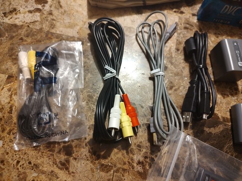 Sony DCR-HC21 MiniDV Handycam Recorder Player W/ Tons Of Accessories ...