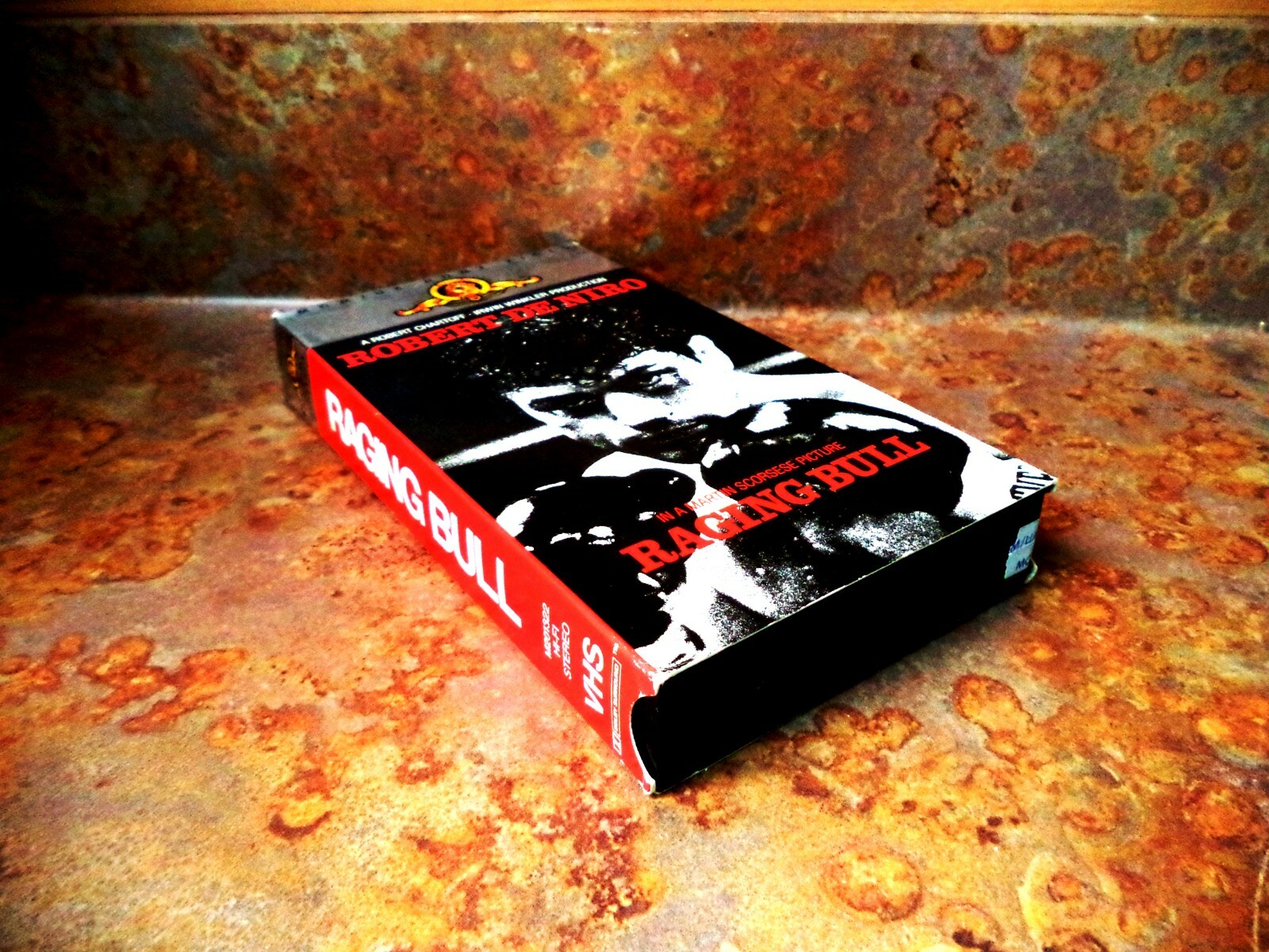 RAGING BULL (VHS 1988) Robert De Niro, Joe Pesci, Cathy Moriarty, Frank ...