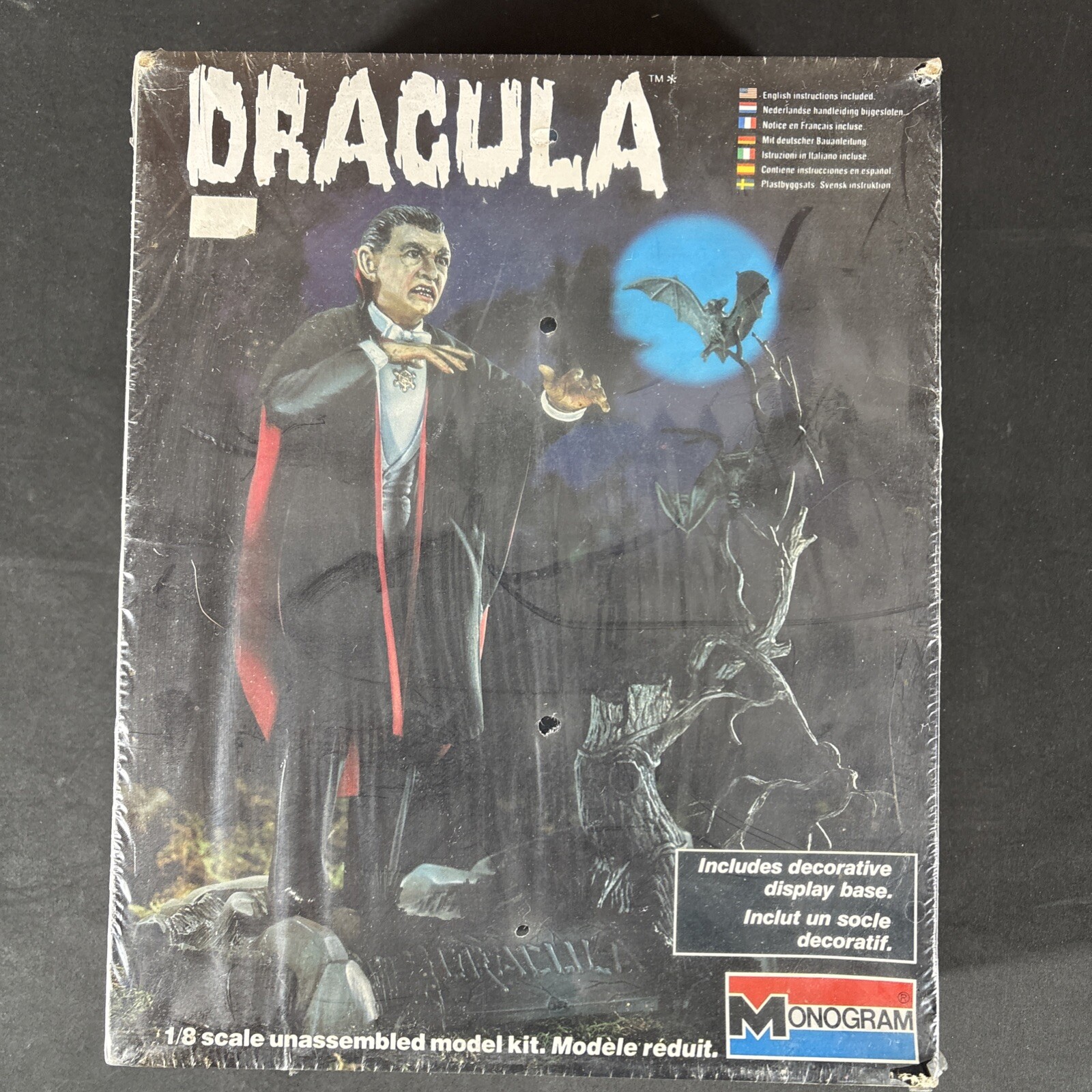 DRACULA MODEL KIT 1:8 SCALE W BASE MONOGRAM UNIVERSAL MONSTER 1991 ...