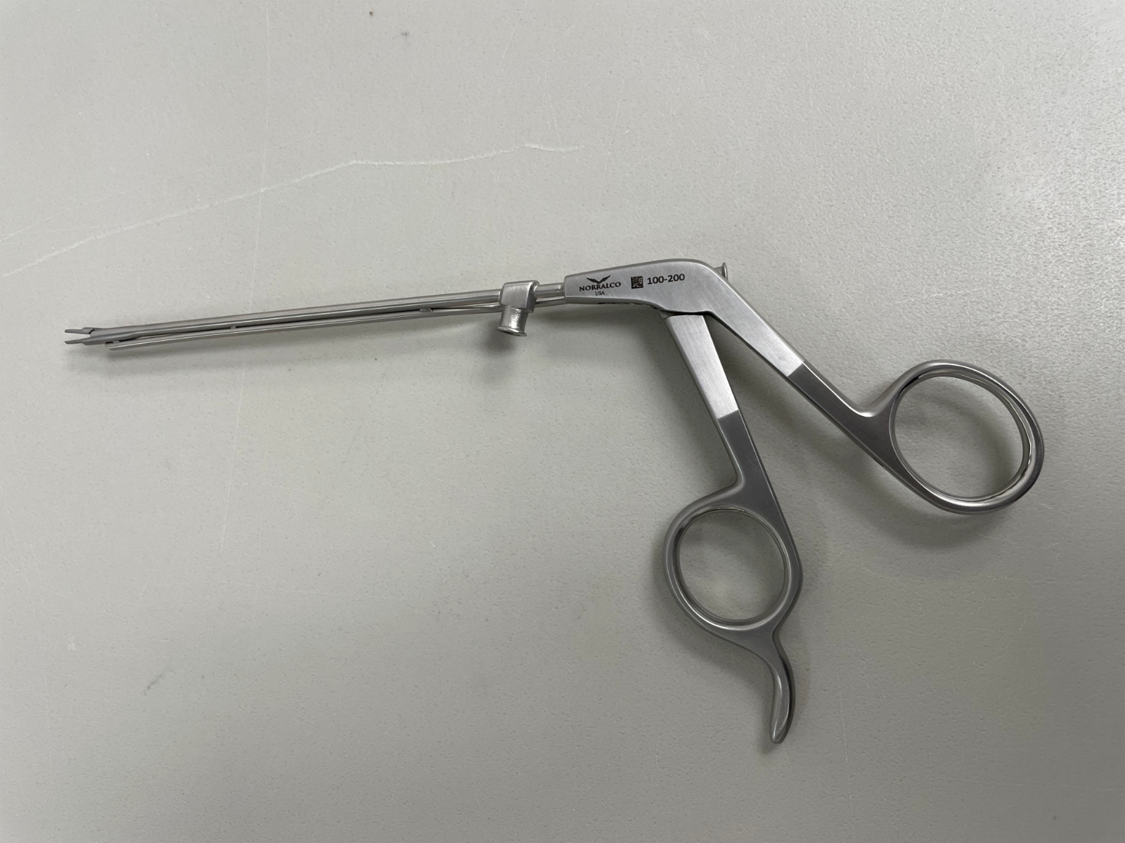 2 Montgomery-Young's Clip Applicators, 5.1/8" W.L. Straight with ...