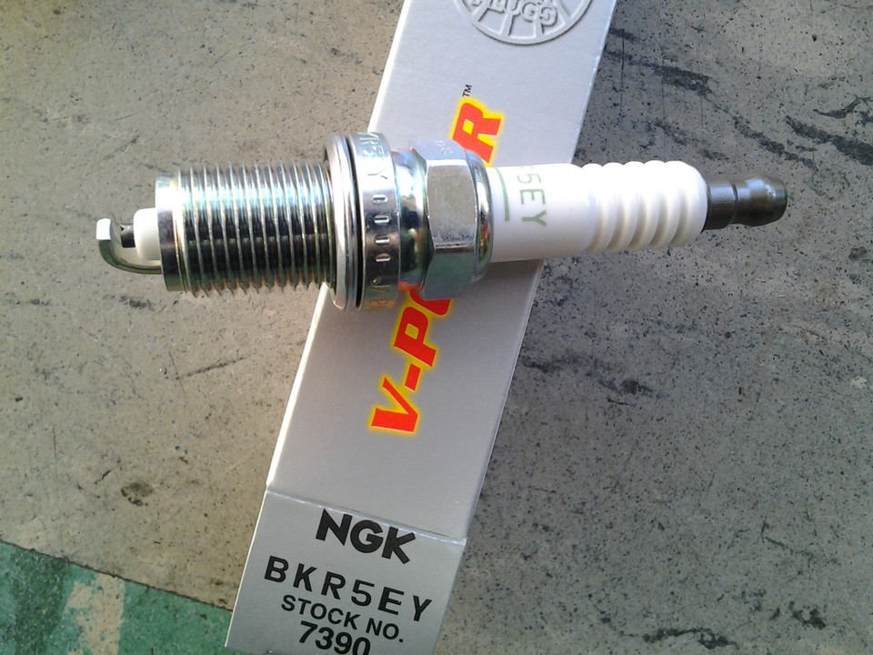 NGK 7390 Spark Plug 8 pack BKR5EY made in Japan | eBay
