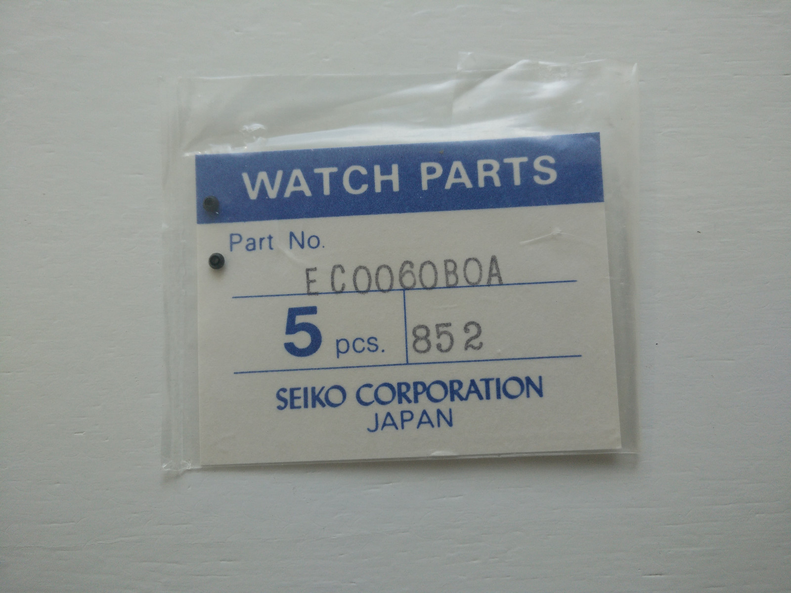 Genuine NOS Seiko Watch Gaskets - Various shapes & sizes 3 of 5 | eBay ...