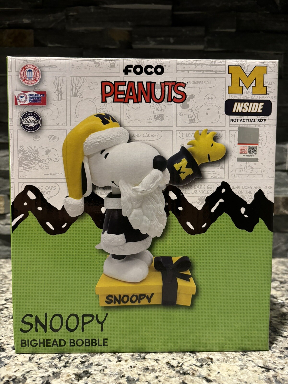 Michigan Wolverines Snoopy & Woodstock Peanuts Christmas Bobblehead ...