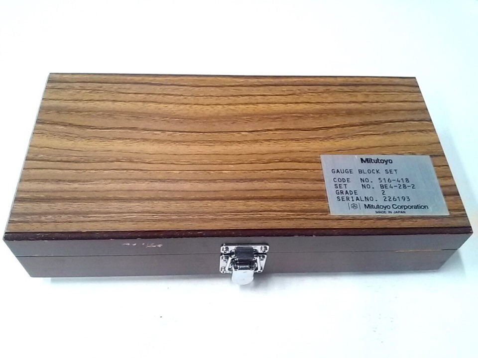 Mitutoyo 516-418 Square Thin Gage Block Set, 28 Piece, GGG Grade 2 ...