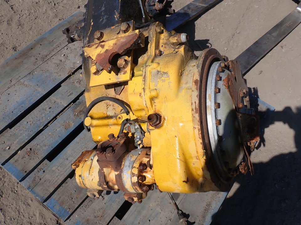 Clark Transfer Gearbox Transmission 12.6 HR 18625-1 with Hydraulic Pump ...