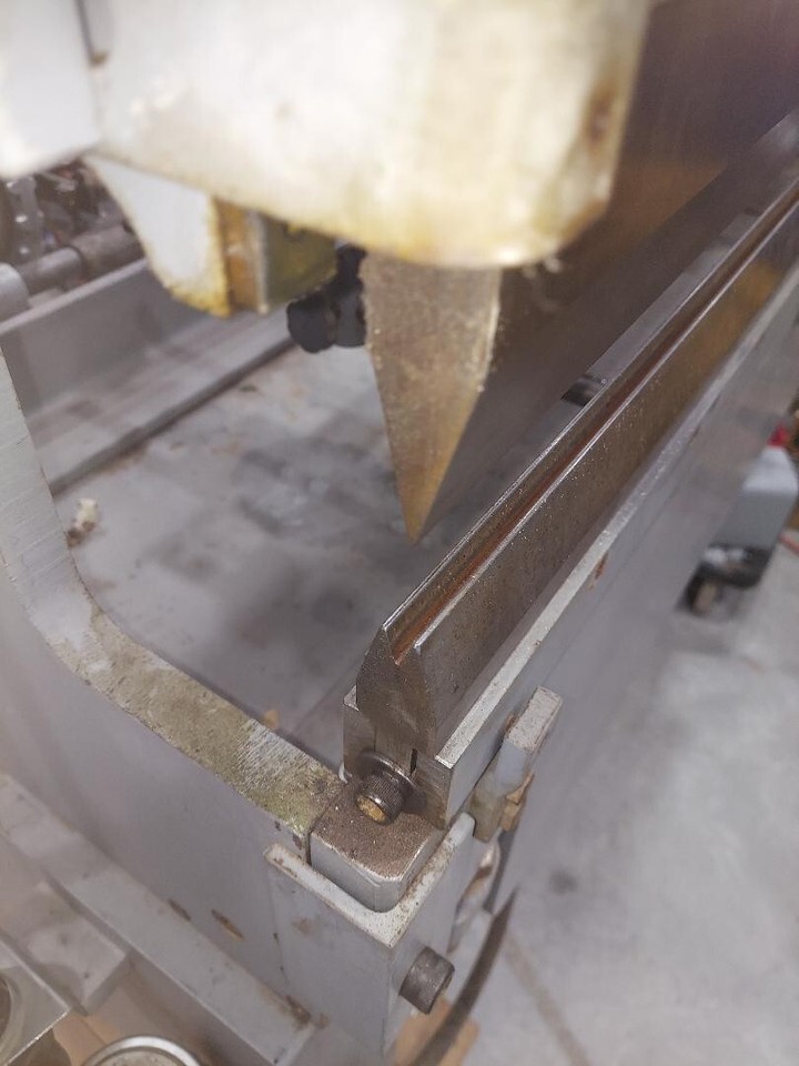 BANTAM PNEUMATIC PRESS BRAKE MACHINE SHOP SHEET METAL FAB B512 12 TON ...