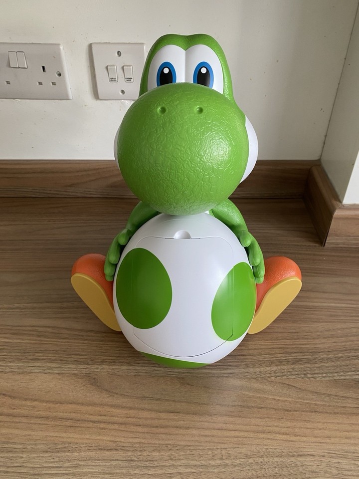 Super Mario Galaxy Yoshi Odeon Popcorn Bucket - Brand New - Fast ...