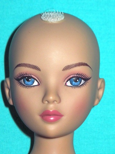 Tonner - Nude/Bald Baby Doll Basic Brown 16" Ellowyne Fashion Doll w ...