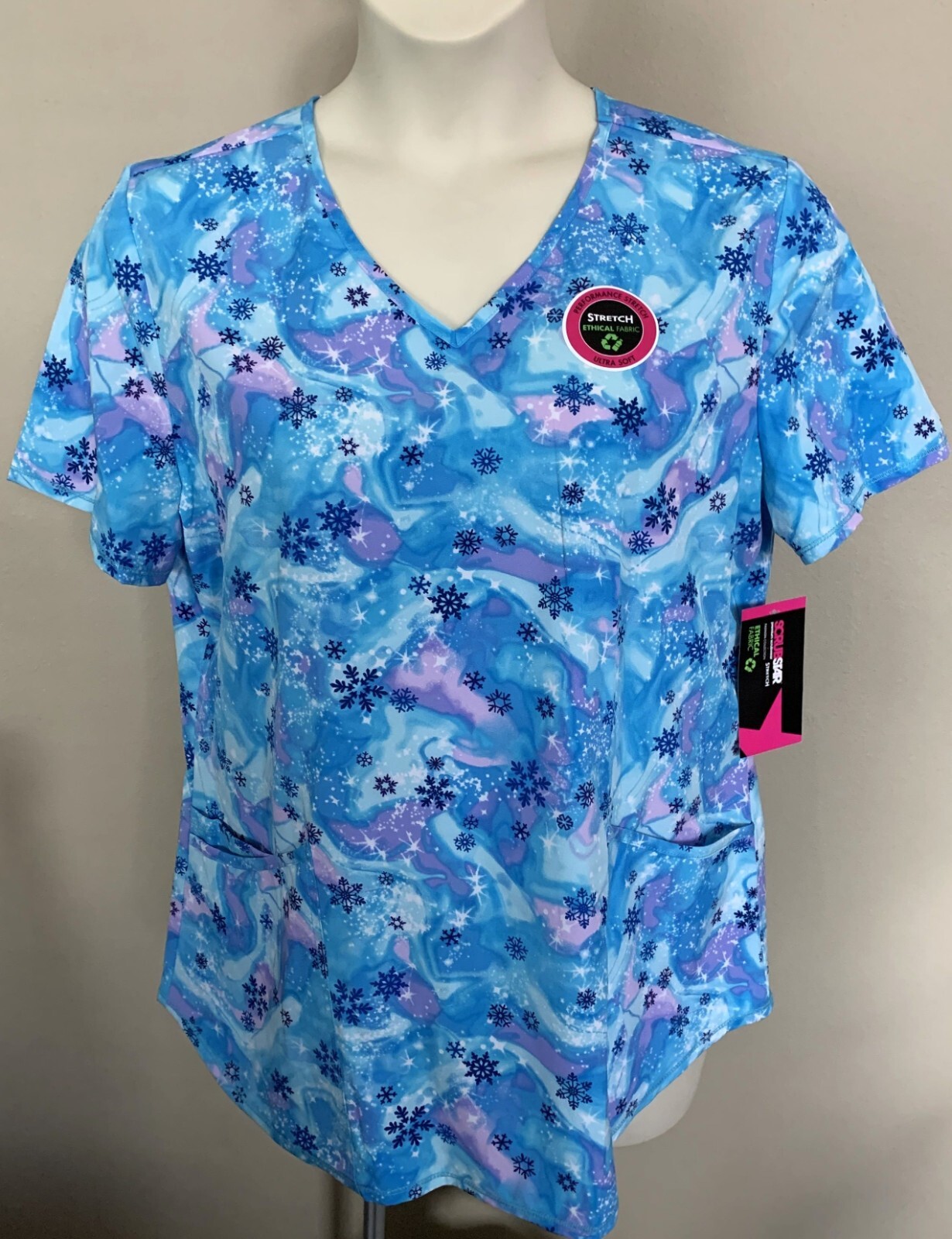 SCRUBSTAR Scrub Top L NEW Snowflakes ULTRA SOFT V-Neck Snow LARGE ...