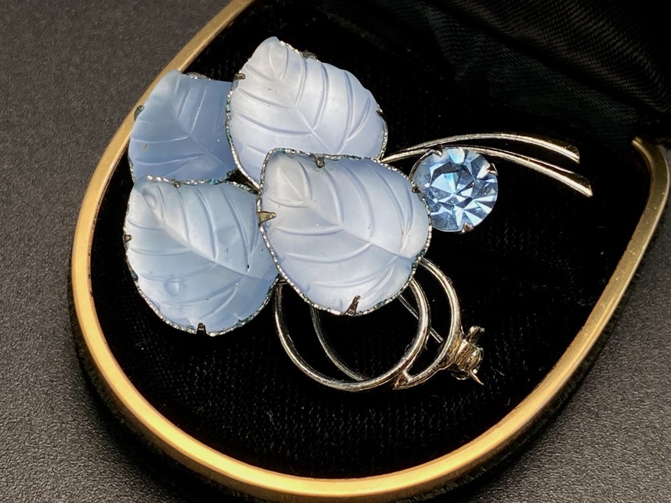 Japanese Cute Light Blue leaf Shape Brooch wth Gift box. Made in Japan ...