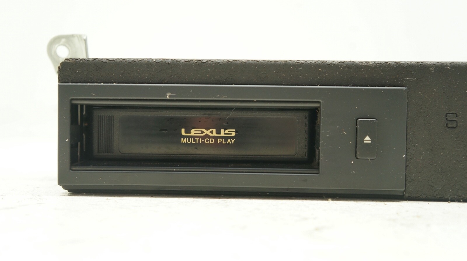 99-03 LEXUS RX300 AWD FRONT DASH 6 DISC CD CHANGER PLAYER MULTI-CD PLAY ...
