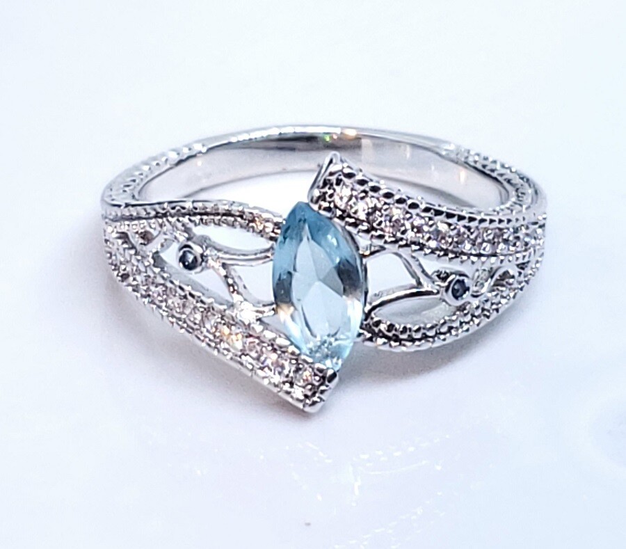 18k White Gold Plated & Light Blue Crystal Ring Size 7 | eBay