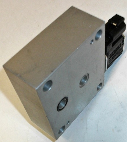 PARKER HANNIFIN IC-6948 128682 66401B PPRV 24VDC 19W CCP024H HYDRAULIC ...